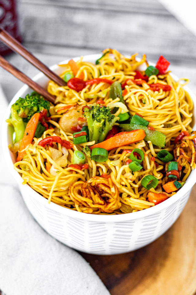 Easy Vegetable Chow Mein - Piper Cooks