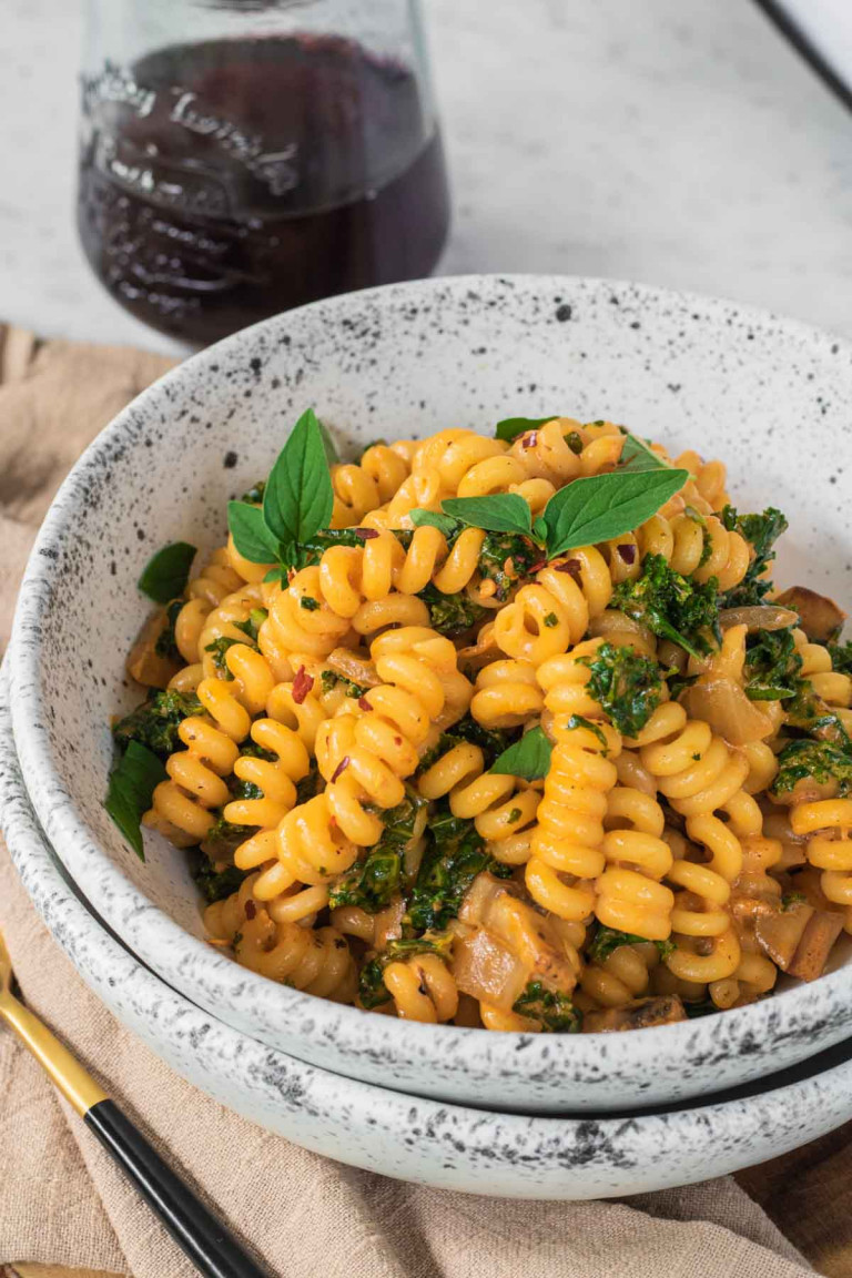 The Best Creamy 5 Ingredient One Pot Hummus Pasta - Piper Cooks