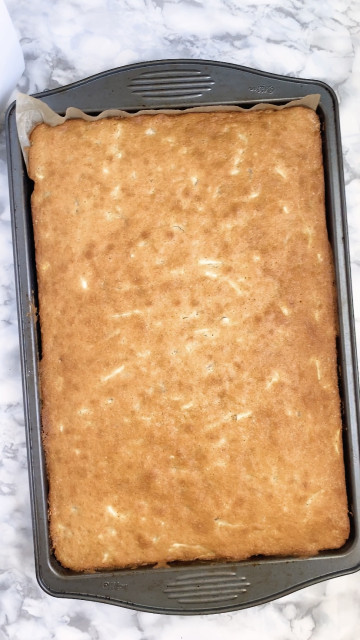 Easy Sheet Pan Apple Cake Recipe With Caramel - Piper Cooks