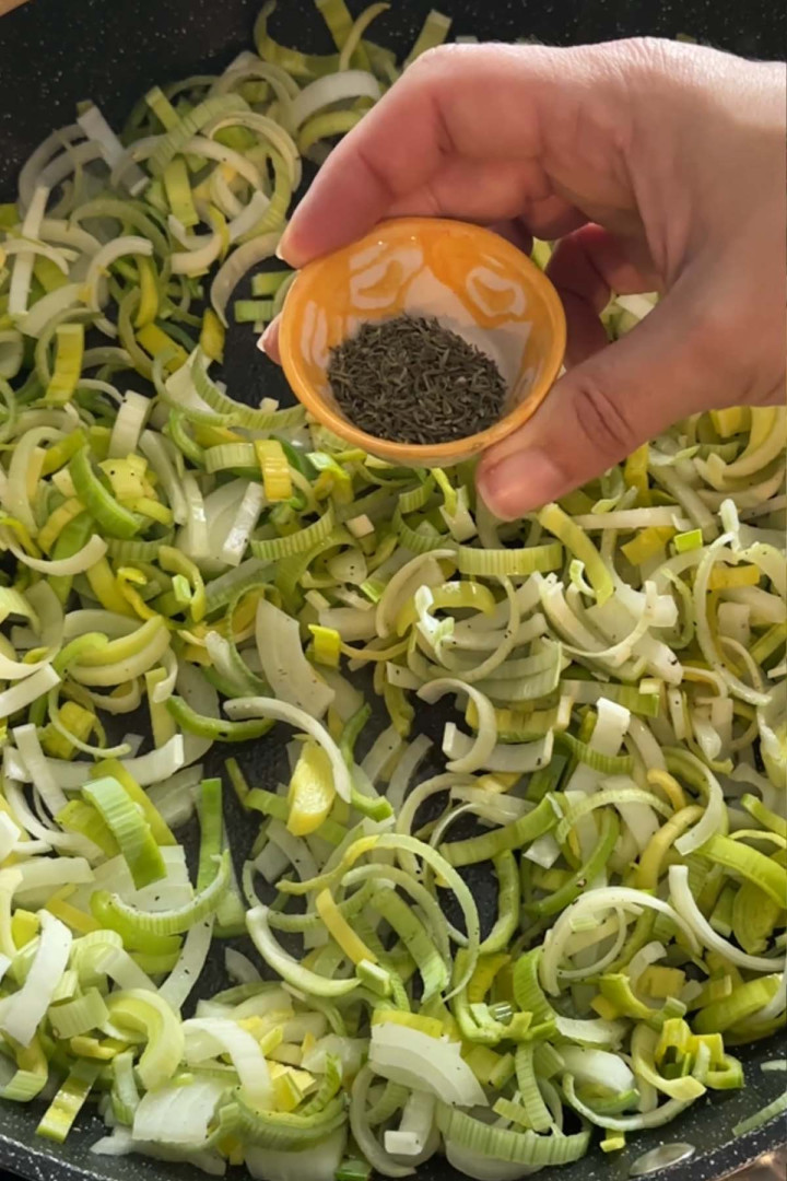Easy Sautéed Buttered Leeks - Piper Cooks
