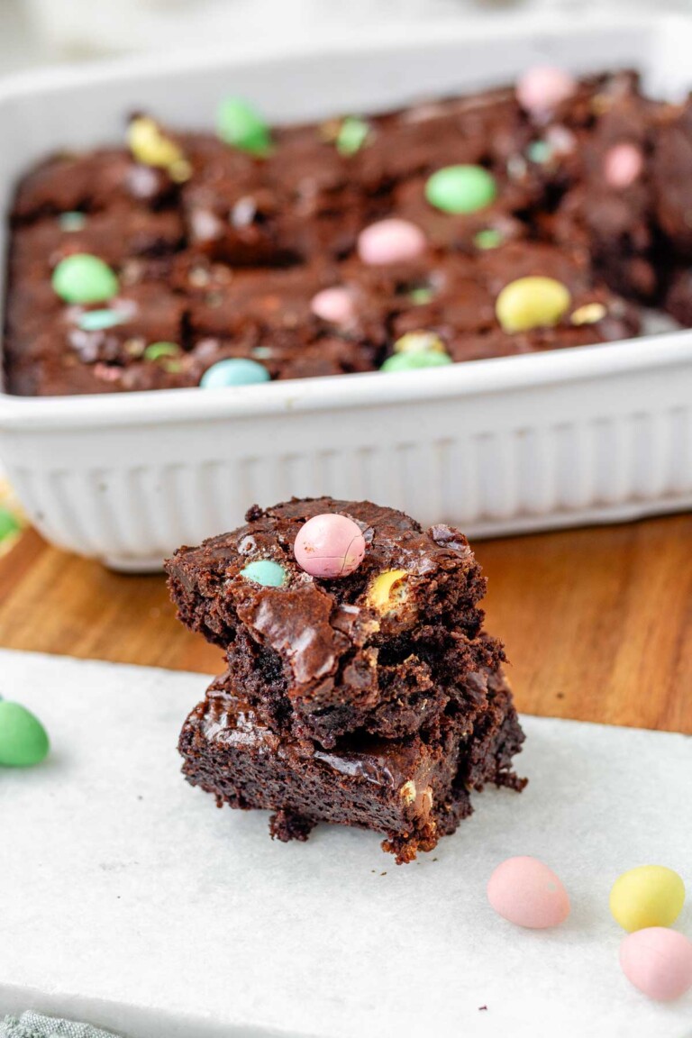 Mini Egg Brownies - Piper Cooks